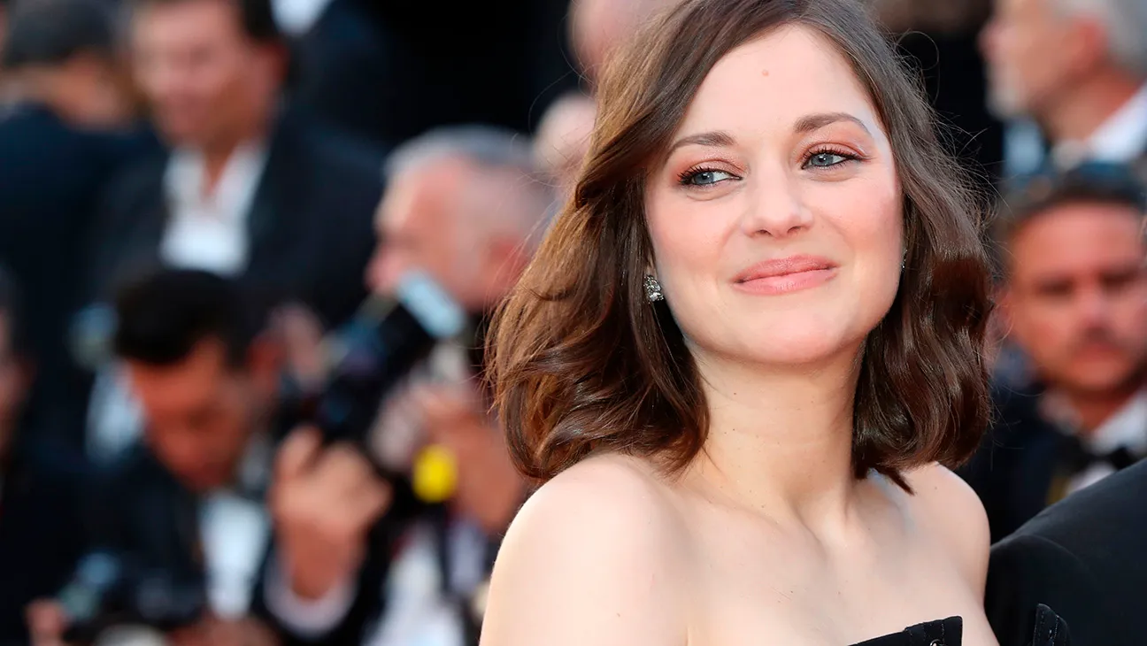 Biography of Greatest actress Marion Cotillard - The Engineers Blog